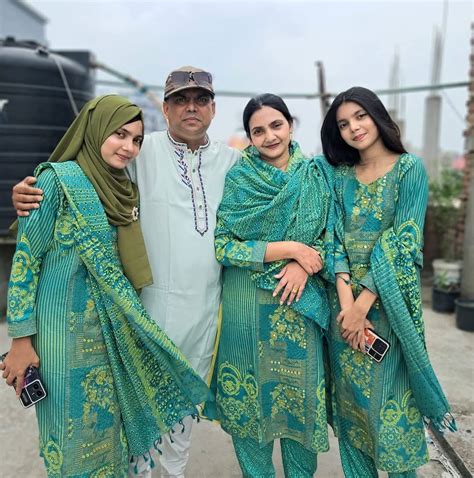 Ssc Exams প্রথম দিন বাবার সাথে কথা বলে খুব কান্না করলো আমার ছোট মেয়ে এই সময় তার আব্বুকে পাশে