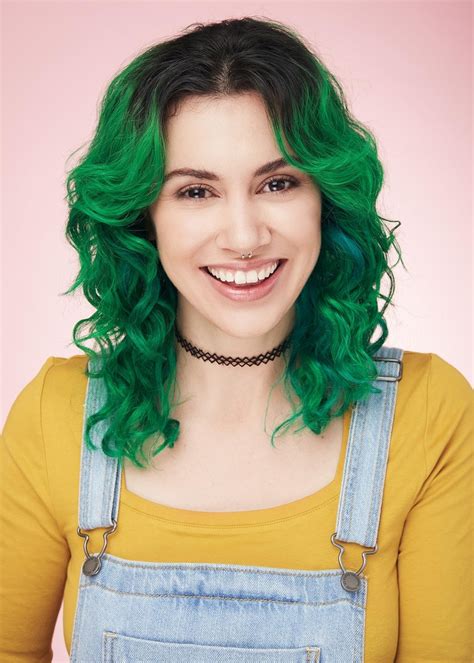 Picture Of Leah Voysey