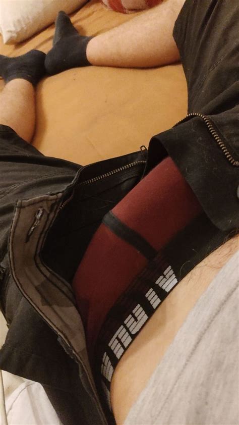 Foto De Whats Hidden There