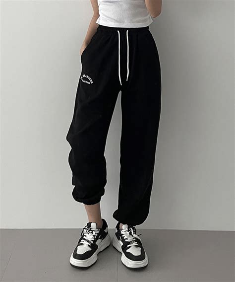 💖데일리트레이닝💖 드라이 가을 간절기 봄 일자핏 레터링 롱 츄리닝 밴딩 스트링 조거 팬츠 스트릿 빈티지 하이웨스트 데일리룩 하이틴 대학생 개강룩 운동룩 조깅룩