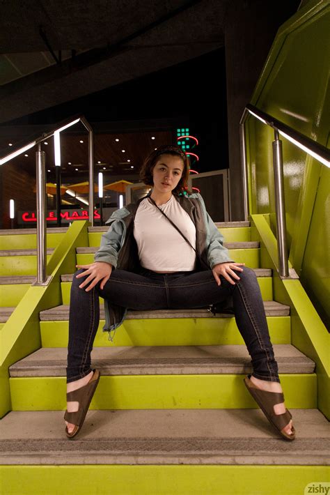 Aria Sky In Some Honeybees Are From Space By Zishy Erotic Beauties