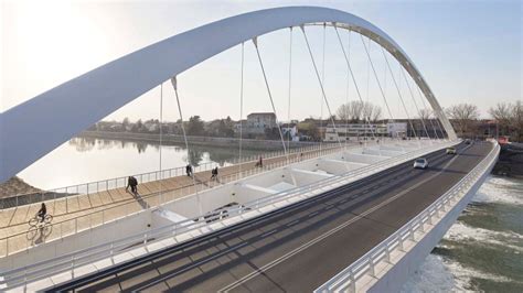 Richard Meiers Cittadella Bridge Separates Traffic And Pedestrians