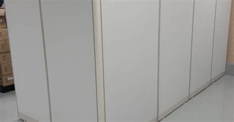 파티션 탁자 원탁 원형테이블~ 철제캐비넷 A철재옷장b 책상 의자 안양8동 가구인테리어 당근 중고거래