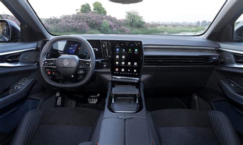 Test Av Renault Rafale 2024 Vi Kör Den Med En E Tech 200 Hp Motor