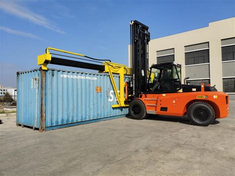 중국 빈 컨테이너 핸들러 제조업체 및 공장이 포함된 15톤 지게차 사용자 정의 Socma