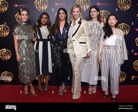 Oceans 8 Cast Sarah Paulson Mindy Kaling Sandra Bullock Ca