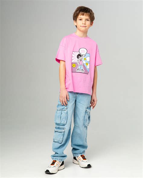 Розовая футболка Влад А4 на официальном сайте одежды Влада Бумаги A4shop