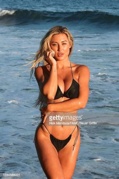 10 Sexy New Stefanie Gurzanski Bikini Pics 10 Sexy New Stefanie Gurzanski Bikini Pics