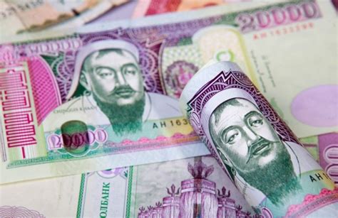 Намсрайн Ирэх дөрөвдүгээр сарын нэгнээс эхлэн 🔷 Төрийн бүх албан хаагчдын цалин 10 иар 🔷