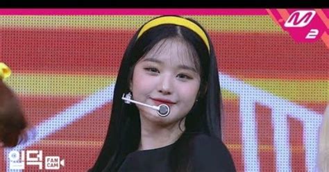 아이즈원 장원영 꿀벌 직캠 조회수 200만 돌파