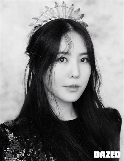 Dami Kwon Shares Stunning Photos From Wedding Photo Shoot With Kim Min