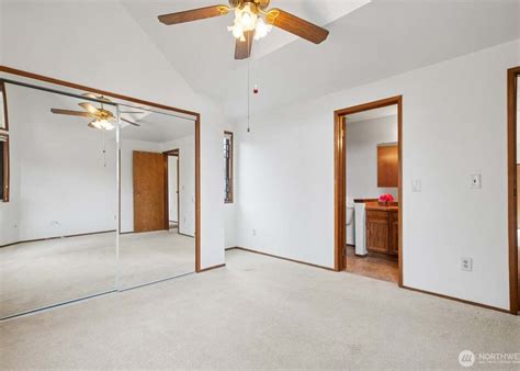 2411 Se 8th Pl Renton Wa 98055 Redfin