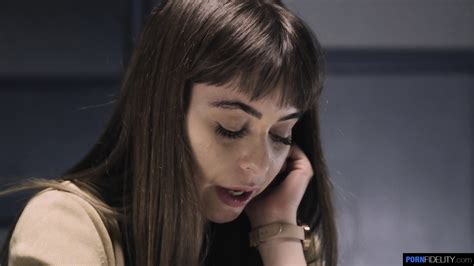 Hardcore Sex During Interrogation Riley Reid