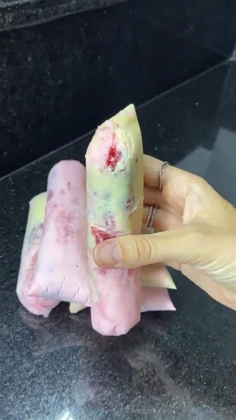 Boli De Fresa Y Chocolate Blanco Em 2025 Sobremesas Congeladas