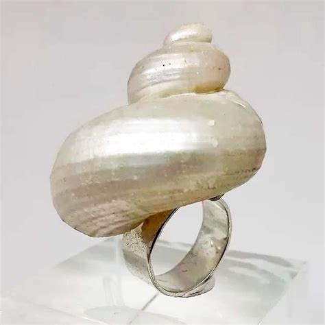 Enny Sundell — Kaleido Konsthanverk Butik Och Galleri I Uppsala Med Konst I Keramik Textil