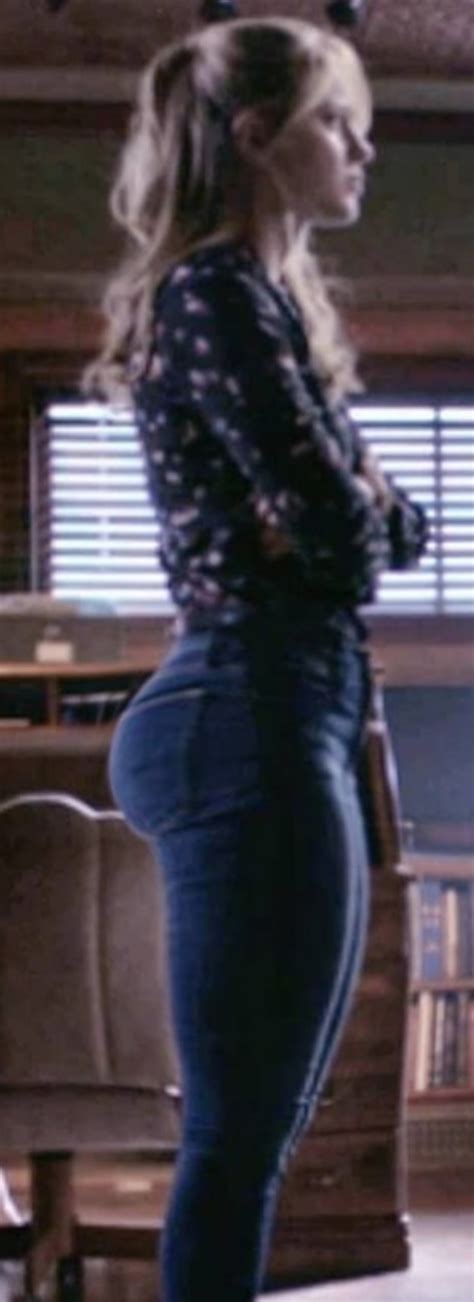 Melissa Benoist Ass Expansion 2 By Bigbootysam On Deviantart