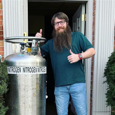 Extreme Overclocking With Liquid Nitrogen Amd Ryzen Threadripper 7000