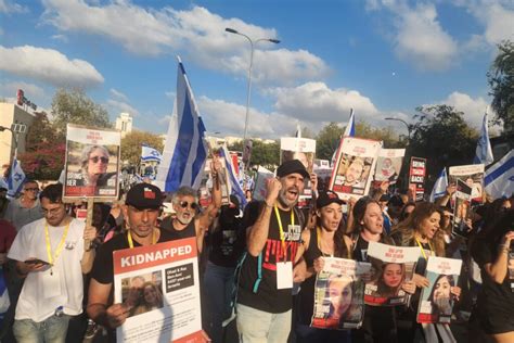 רחלי פרנקל שבנה נחטף ונרצח עי חמאס ב 2014 למשפחות החטופים אתם לא לבד הם גם הילדים שלנו