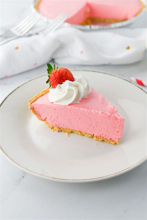 Strawberry Jello Pie Easy No Bake Recipe
