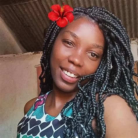 Larissa Rocha Larissarocha Threads Say More