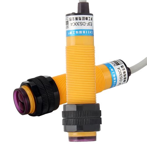 沪工漫反射光电开关30cm可调e3f Ds30c4 B2 P1 P2 Y1 Y2 N12 P12 虎窝淘