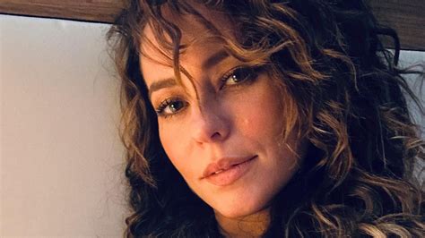 Sem Maquiagem Paolla Oliveira Exibe Beleza Natural E Faz Reflex O Libertador