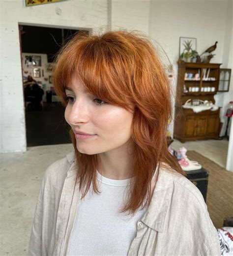 30 Ways To Wear Curve Bangs The Latest Fringe Trend