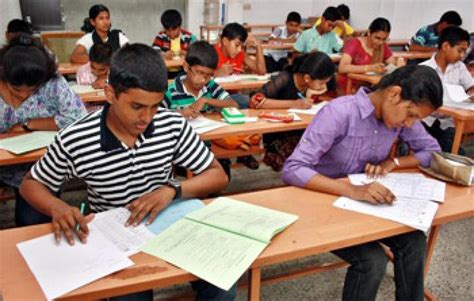 Scholarship Eligibility Test For IIT JEE Aspirants