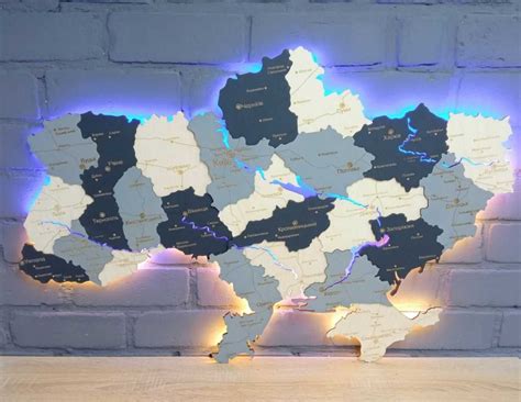 Деревяна мапа України з підсвіткою річками карта Украины с подсветкой 4 990 грн Інші товари