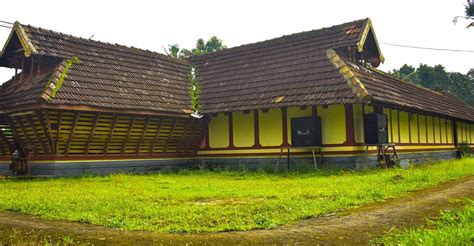 ശങ്കരാചാര്യര്‍ ആദ്യാക്ഷരം കുറിച്ച സ്വയംഭൂ സരസ്വതിക്ഷേത്രം Avanamcode Saraswathi Temple