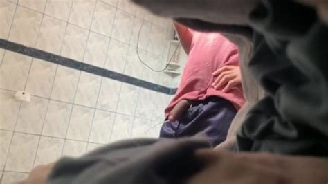 Hung Guy Pissing Video 3 日本語で Hung Guy Pissing Video 3 日本語で
