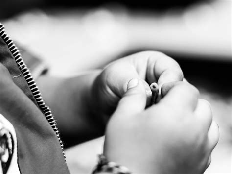 무료 이미지 사람 검정색과 흰색 화이트 사진술 손가락 검은 단색화 팔 입 닫다 아름다움 감각 흑백 사진 인물 사진 4608x3456