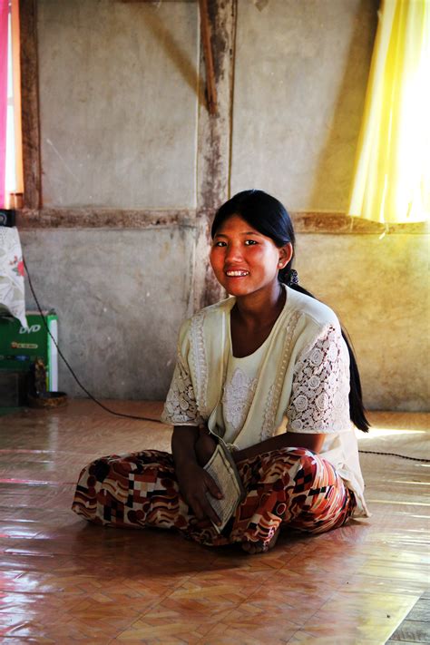 картинки человек девушка женщина цвет Сидящий Ребенок смех сидеть веселая счастливый