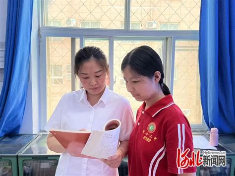 我在十三中教书 用心呵护梦想 用爱陪伴成长