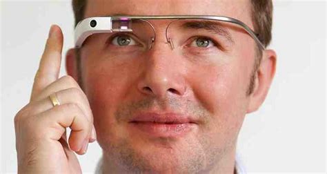 What Is The Difference Between Wearable Computing And Mobile Computing