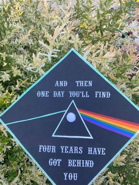 Funny Grad Cap Ideas Funny Graduation Caps Graduation Cap Designs Graduation Cap Decoration