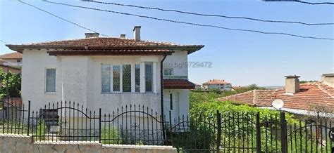 Двуетажна къща Двуетажна къща 180 кв м РЗП 633 кв м двор Къщи Вили Средец