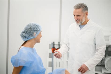 Procedimento De Resson Ncia Magn Tica Paciente Do Sexo Feminino Com Procedimento De Resson Ncia