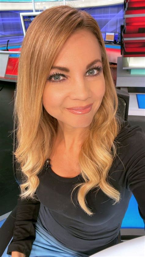 Jacey Birch On Twitter Perfect Legs Gorgeous Shoes News Anchor