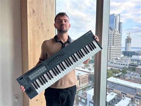Best Key MIDI Keyboard Controllers In