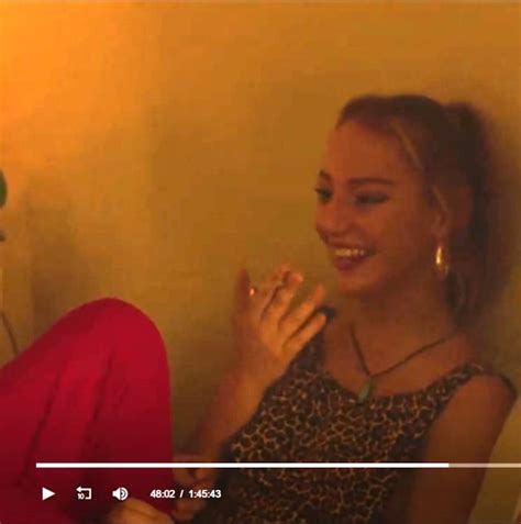 Who Is This Unknown Smoking Actress Please 1483626 Answered ›