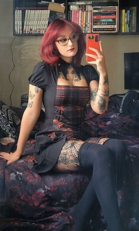 Thigh Highs Are Always Nice 30 Pics