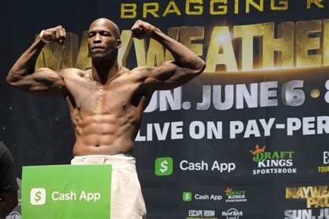 Nfl Legends Chad Johnson James Harrison To Fight In Mma Bout