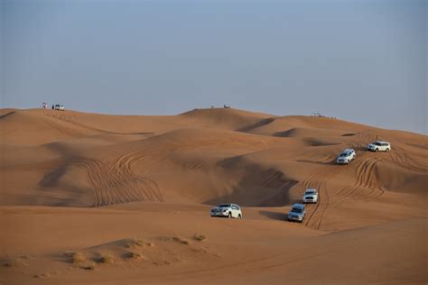 Menikmati Sensasi Offroad Di Padang Pasir Dubai Uea Economic