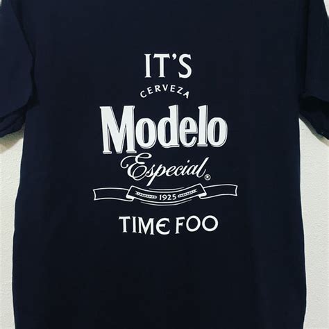 Modelo Time Foo Clothing Etsy