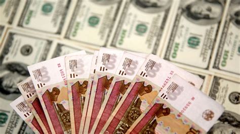 俄罗斯卢布兑美元创16个月新低 央行急「暴力加息」至12厘 星岛日报