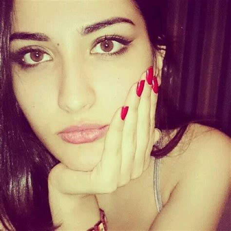 بنات العراق بدون ملابس Iraqi Women Woman Face Hazel Eyes