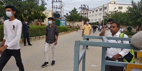 JEE Main Live Updates Exam Analysis OUT Answer Keys Babes Reactions Day 2