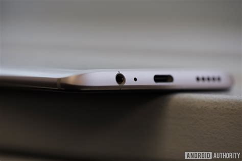 OnePlus 6T Will Not Have A Headphone Jack But May Have A Bigger Battery