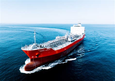Sno 682 12 500DWT ステンレスケミカルタンカー HANYU AZALEA 号の命名引渡式を執り行いました 北日本造船株式会社